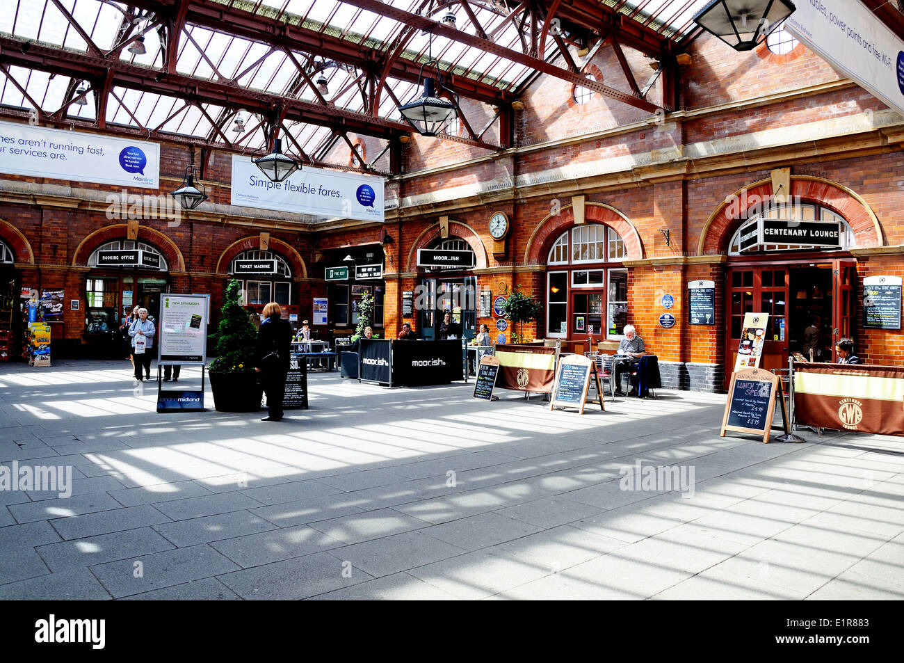 Birmingham train station interior hi-res stock photography and images ...