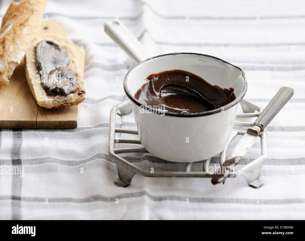 Easy spread hi-res stock photography and images - Alamy