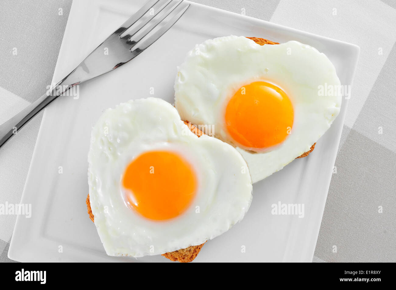 Egg shaped dish hi-res stock photography and images - Alamy