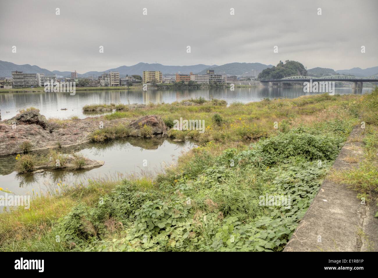 The Kiso river flows through Inuyama Stock Photo - Alamy
