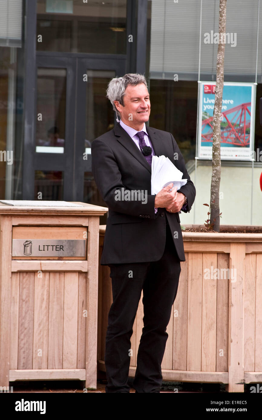 Scottish television presenter hi-res stock photography and images - Alamy