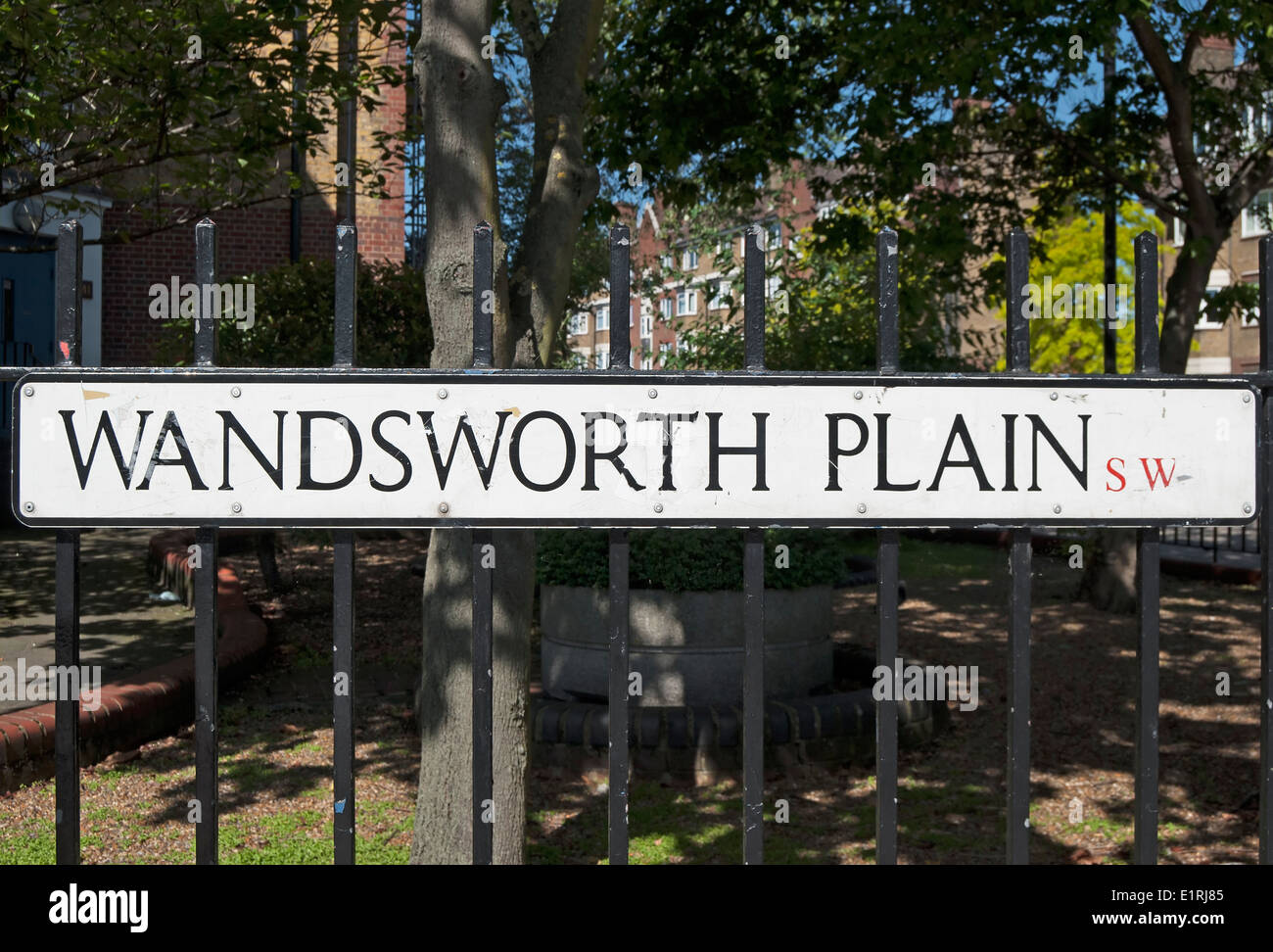 Wandsworth london street hi-res stock photography and images - Alamy