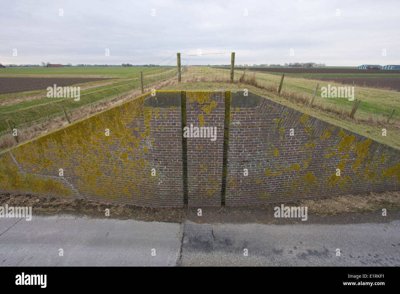 Wall Dyke Water High Resolution Stock Photography and Images - Alamy