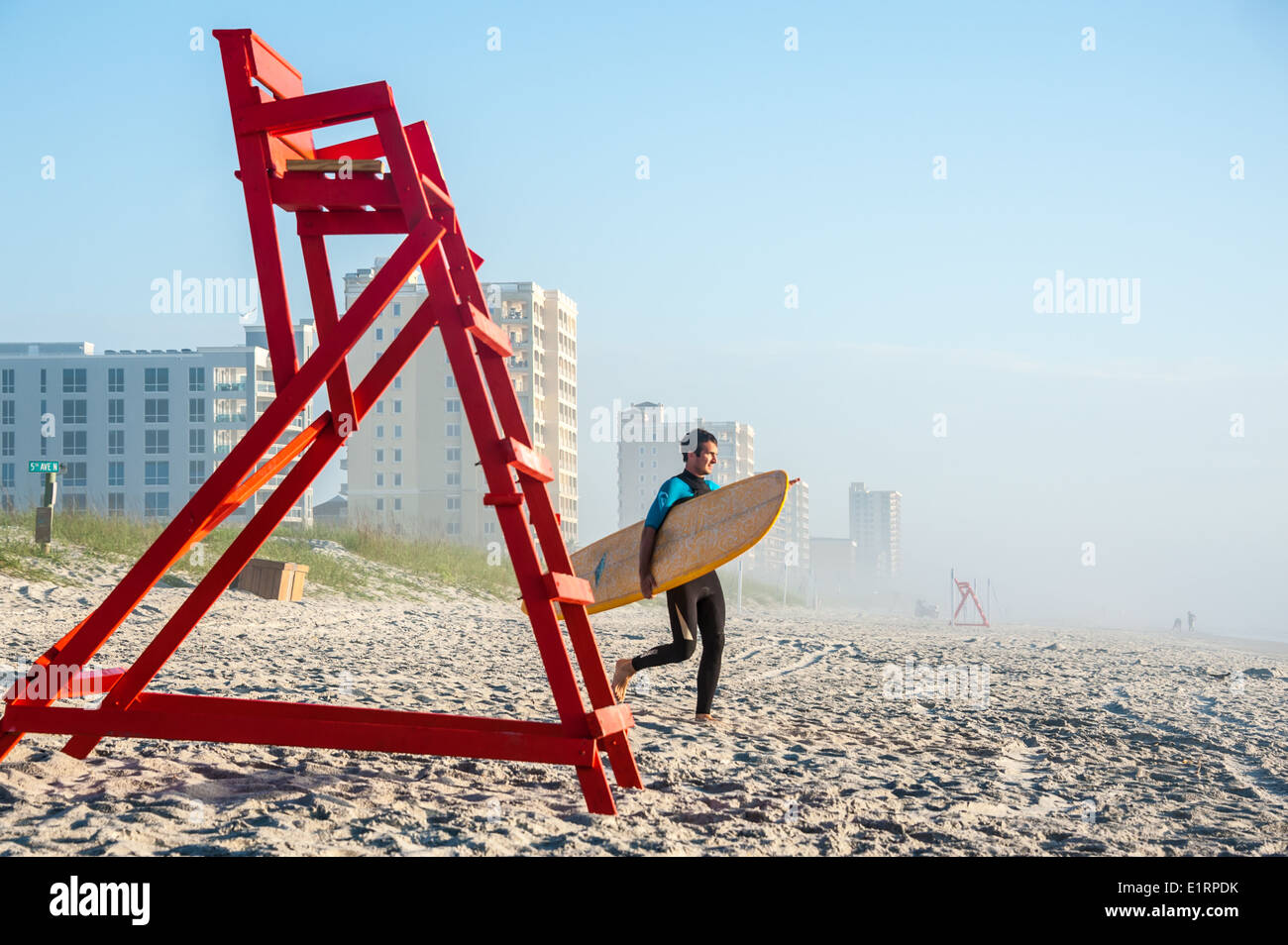 Spring break beach florida hi-res stock photography and images - Alamy