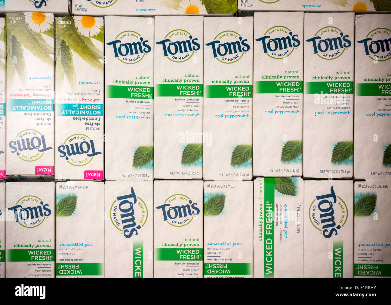Colgate dental hygiene hi-res stock photography and images - Alamy