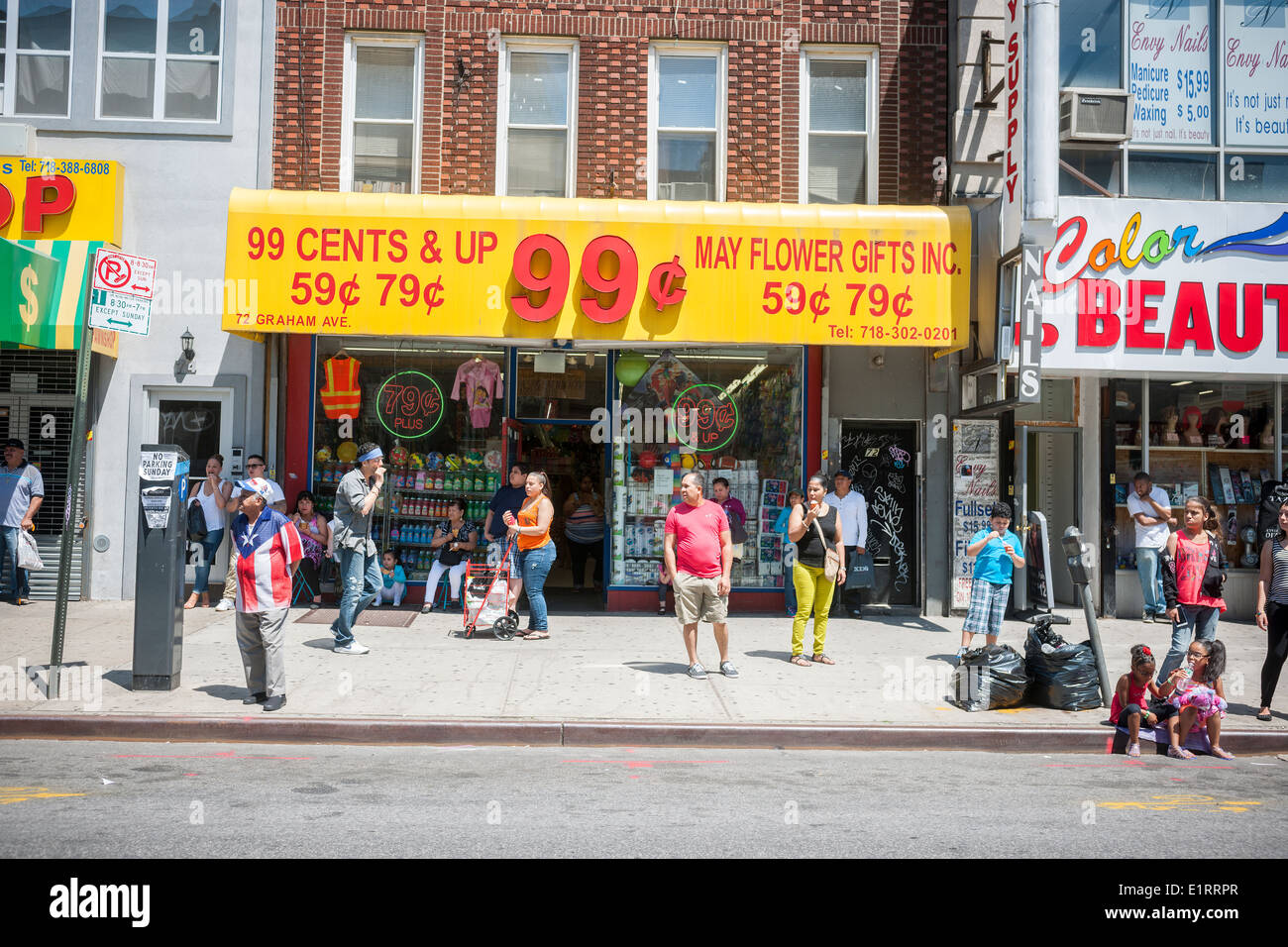 99 cent hi-res stock photography and images - Alamy