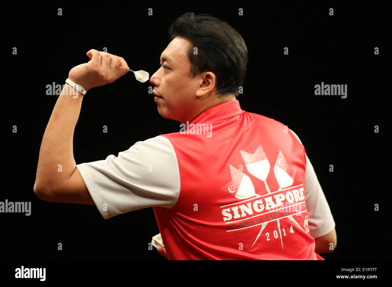 Paul lim darts hi-res stock photography and images - Alamy