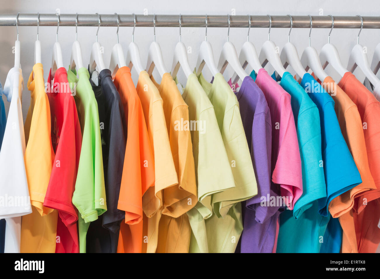 T shirts store hi-res stock photography and images - Alamy