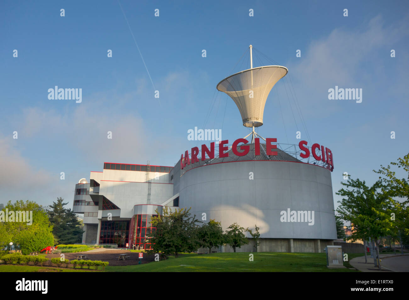 Carnegie science museum hi-res stock photography and images - Alamy