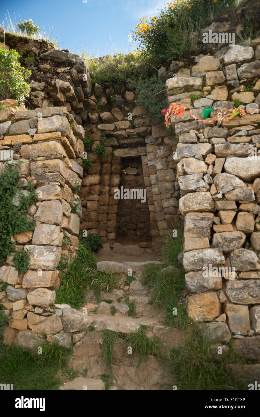 The Inca ruins of Pilko Kaina on the Island of the Sun, Lake Titicaca ...