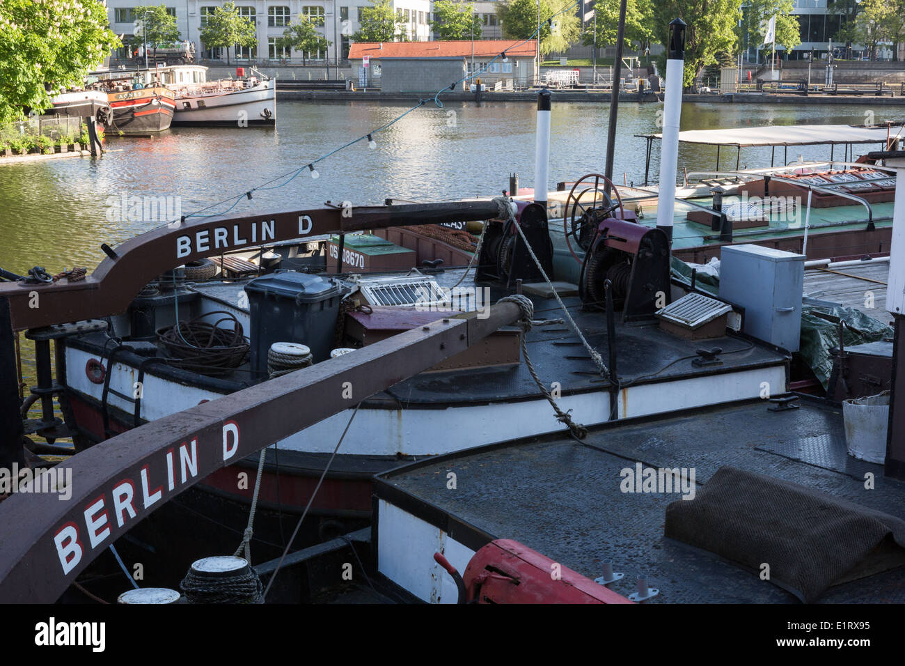 Barge barges hi-res stock photography and images - Alamy