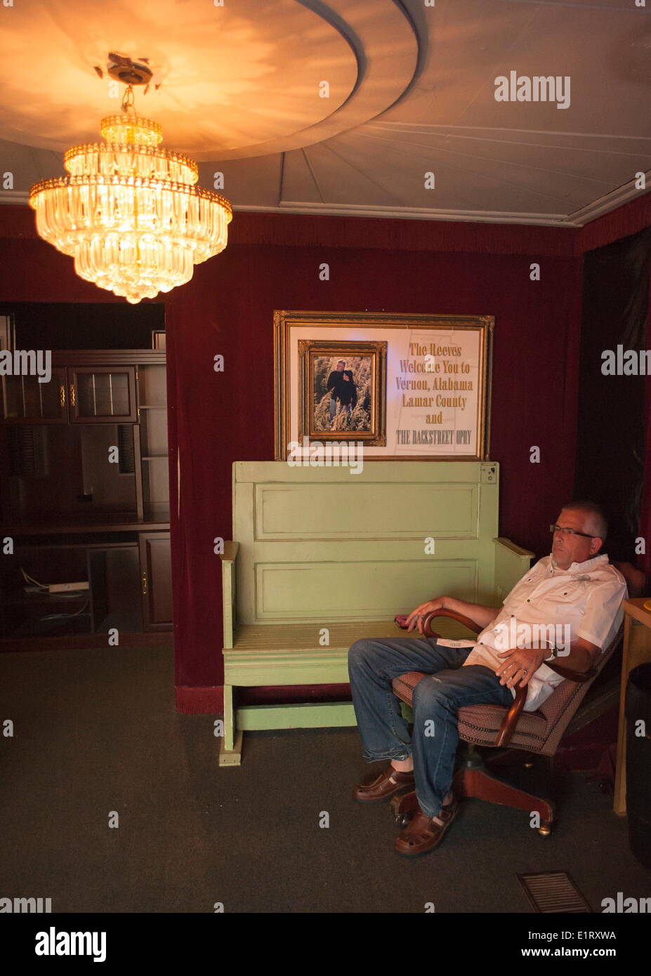 Vernon, Alabama, USA. 12th Feb, 2013. TODD REEVES, owner of the ...