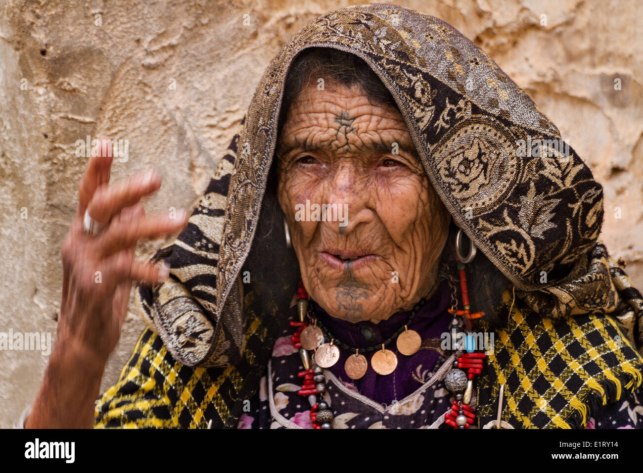 Traditional berber costume hi-res stock photography and images - Alamy