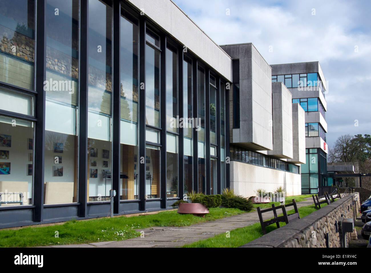 Bbc wales hi-res stock photography and images - Alamy