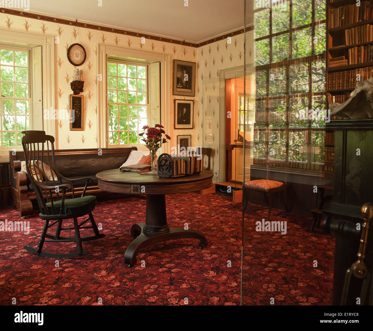 Old mansion study interior hi-res stock photography and images - Alamy