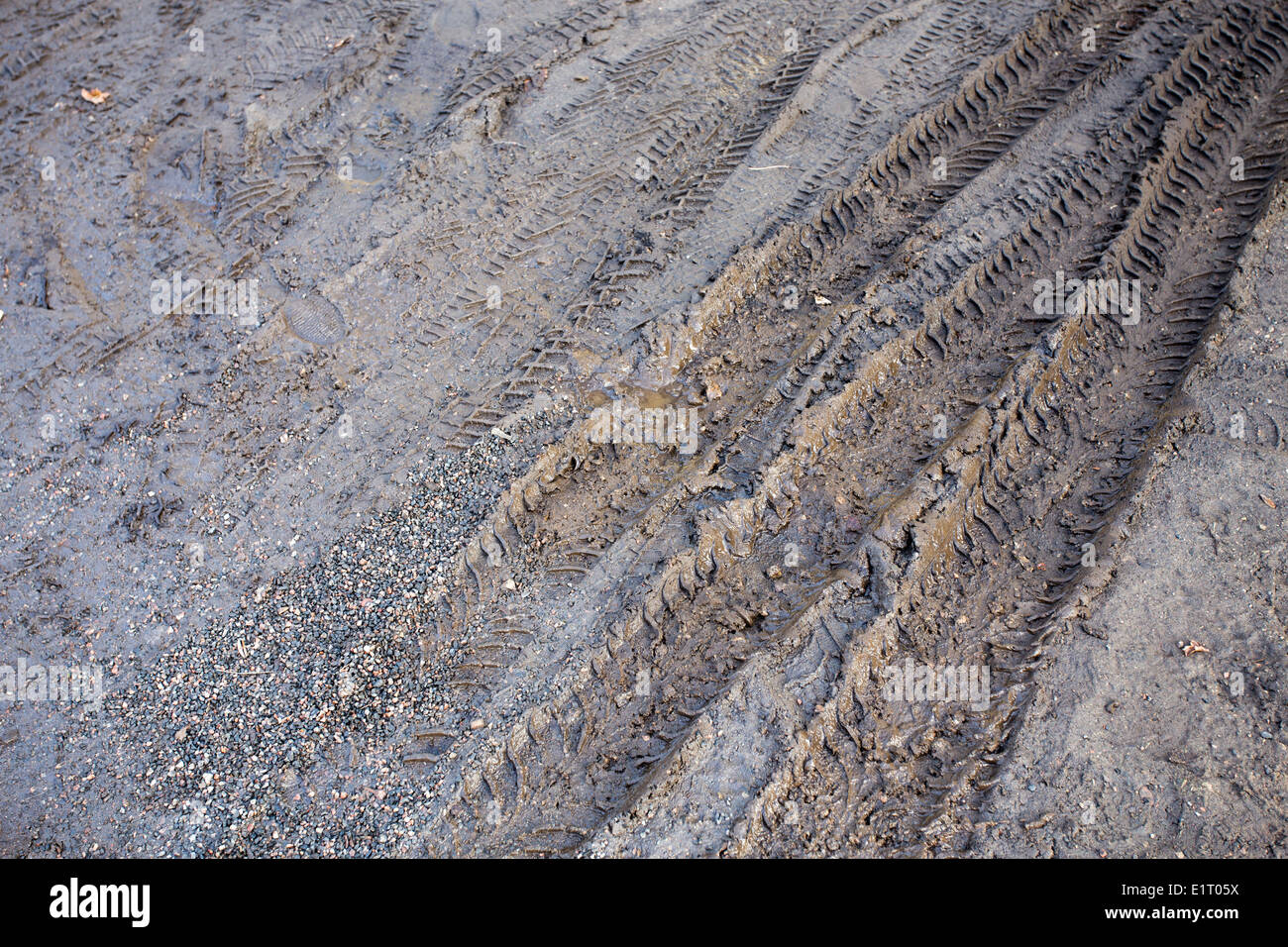 Dump track hi-res stock photography and images - Alamy