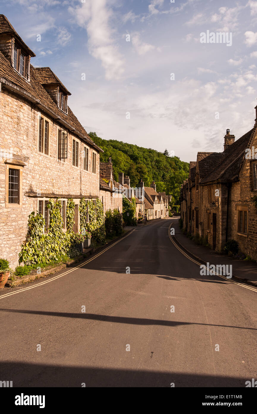 Lovely stone houses in Castle Combe Wiltshire Stock Photo - Alamy