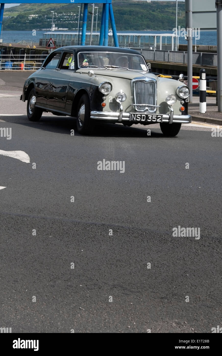 Classic british riley motor car hi-res stock photography and images - Alamy