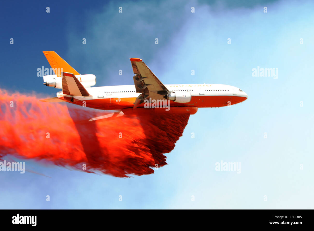 Air tanker fire retardant hi-res stock photography and images - Alamy