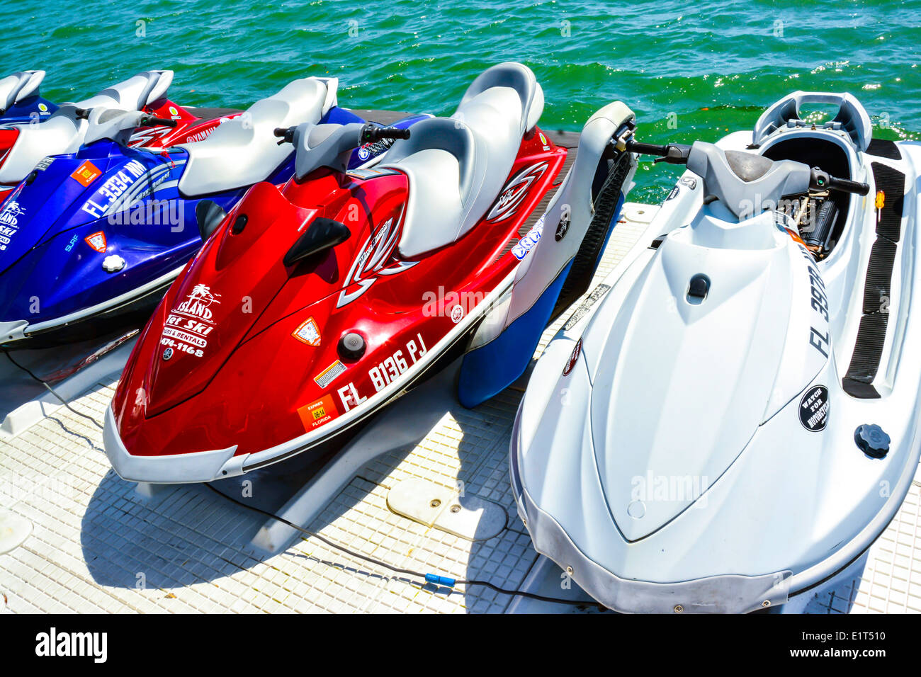 Racing jet skis hi-res stock photography and images - Alamy