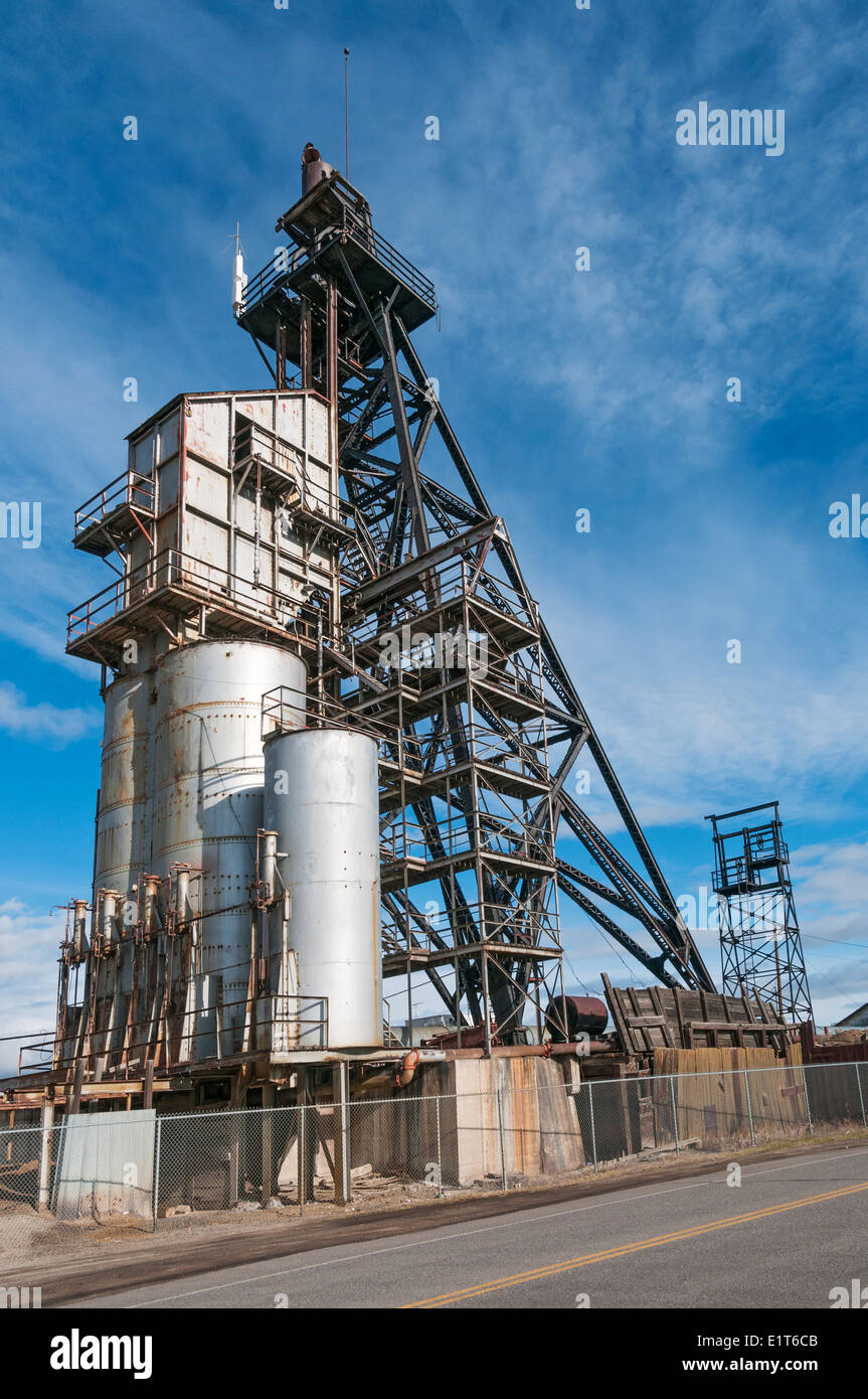 Old headframe hi-res stock photography and images - Alamy