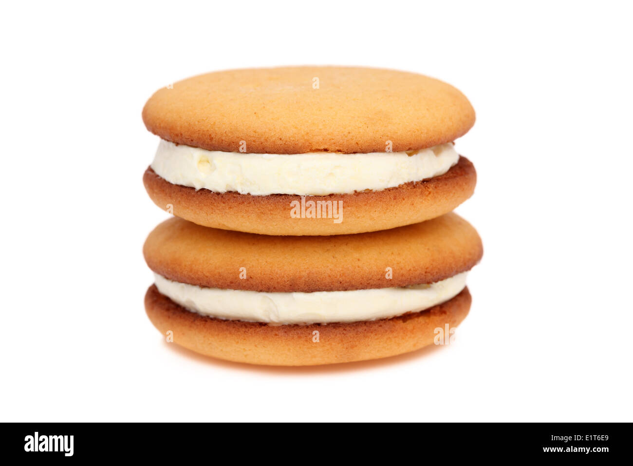 sandwich biscuits with cream Stock Photo - Alamy
