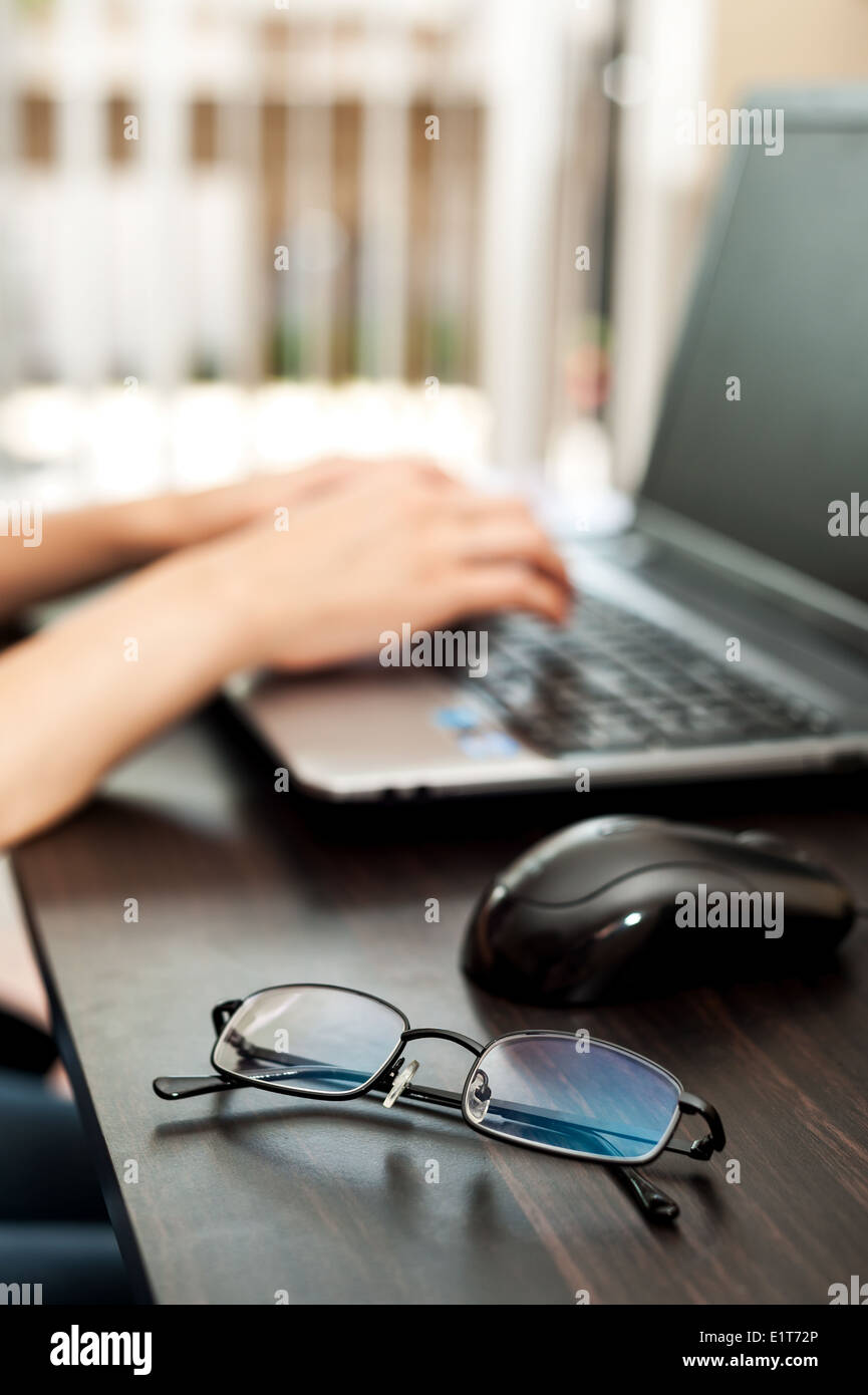 Keys on desk hi-res stock photography and images - Alamy