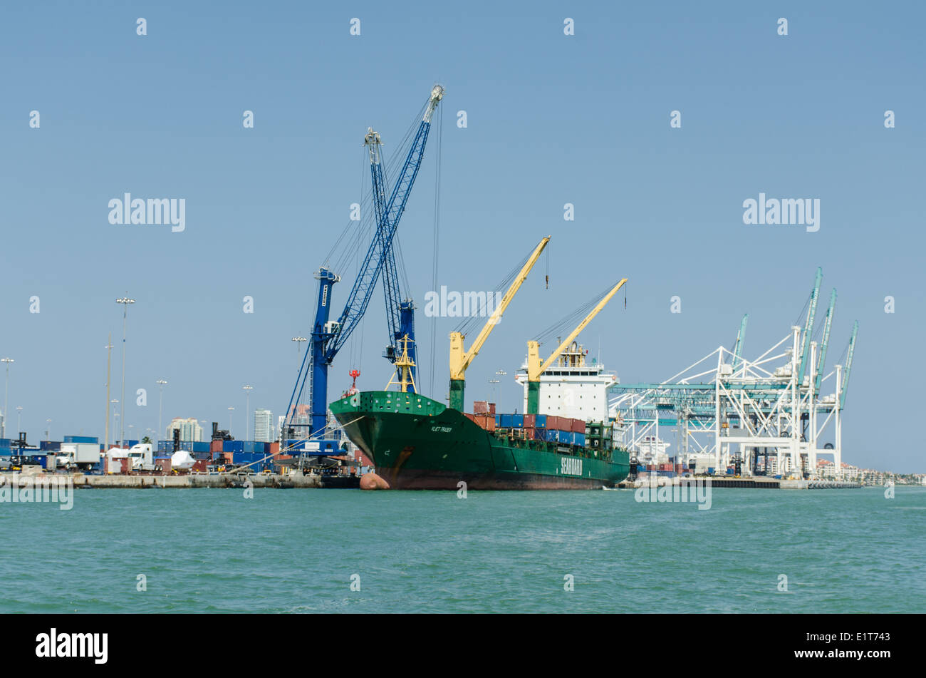 Cargo ship containers port area hi-res stock photography and images - Alamy