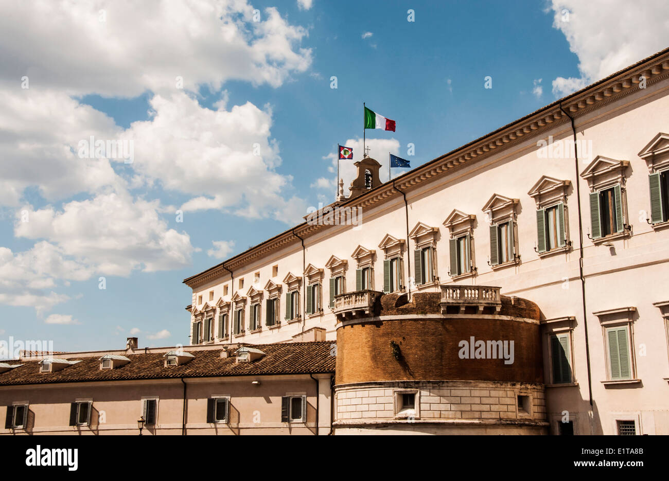 Quirinale building hi-res stock photography and images - Alamy