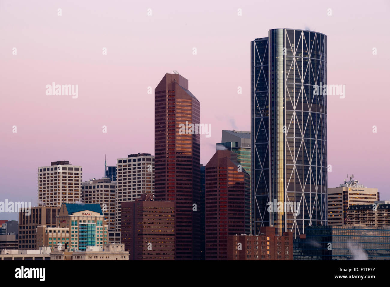 New skyline featuring the new Bow Building, Calgary, Alberta, Canada ...