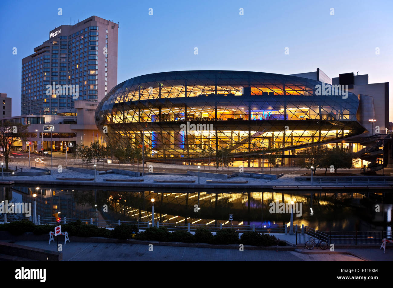 Ottawa Convention Centre High Resolution Stock Photography and Images ...