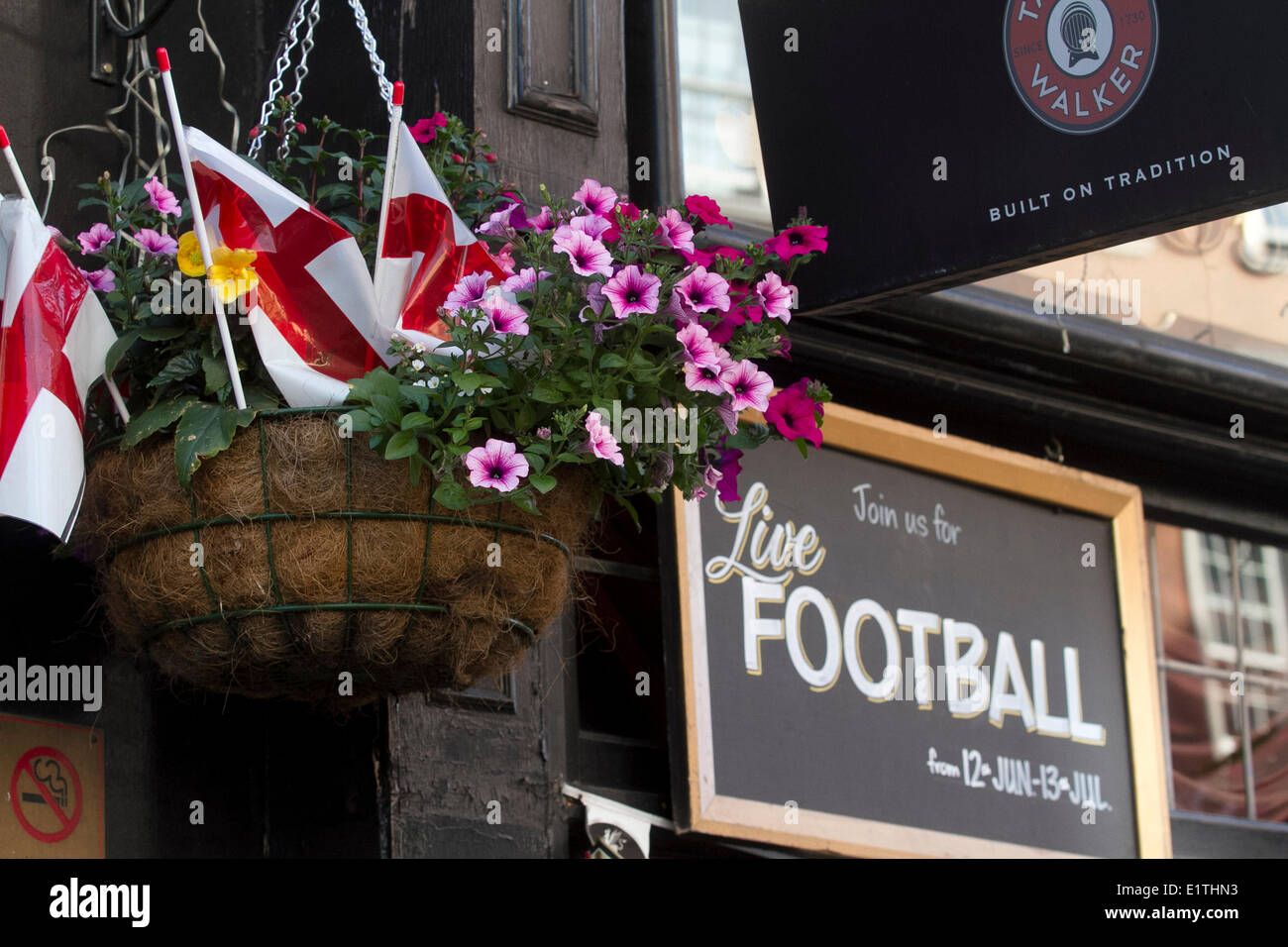 Football advertising england hi-res stock photography and images - Alamy