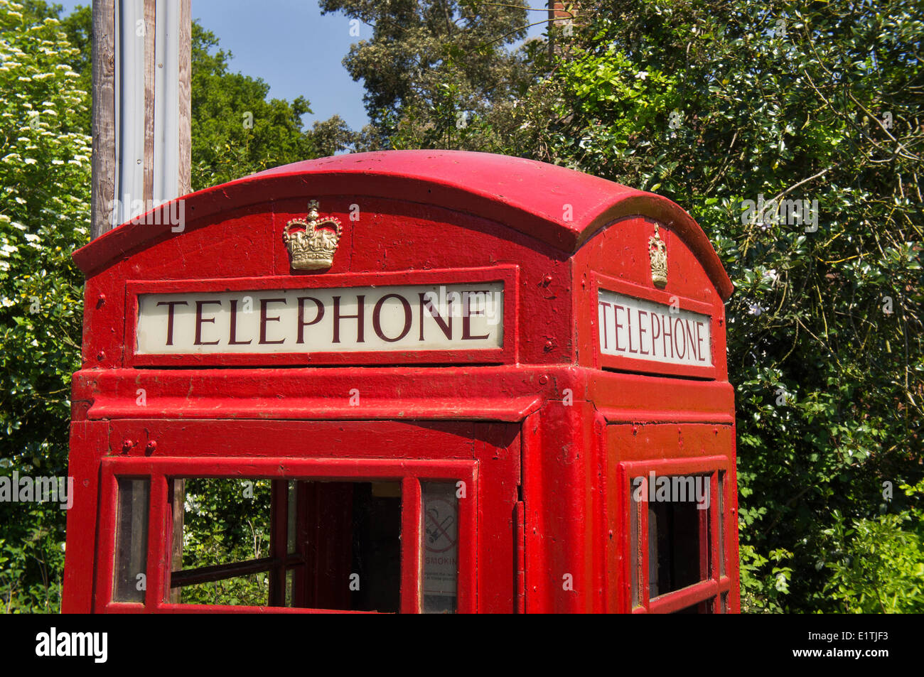 public red telephone box, kiosk, countryside, country, Great Britain ...
