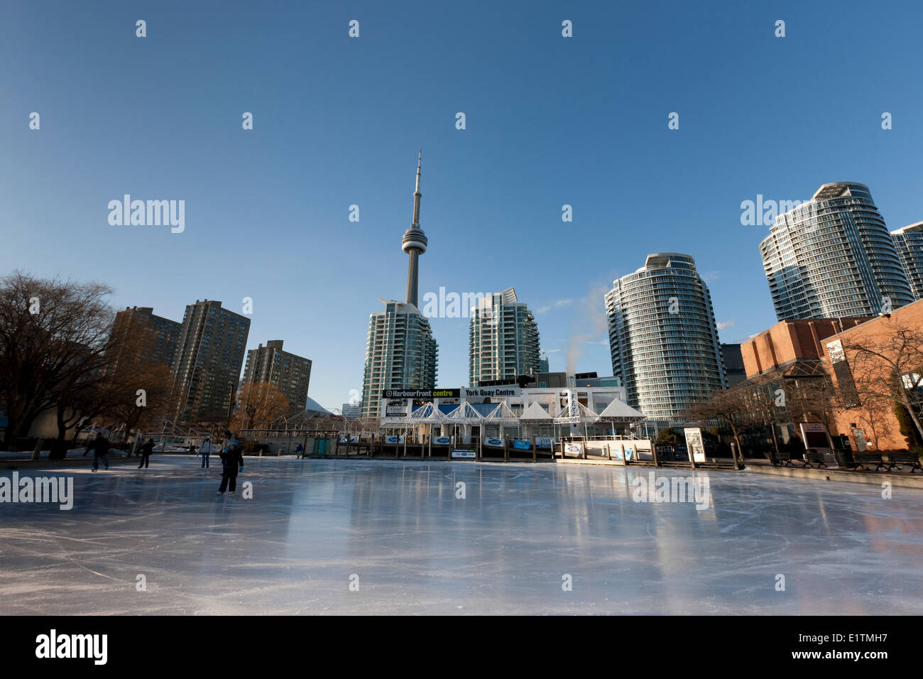 Toronto canada people ice skating hi-res stock photography and images ...