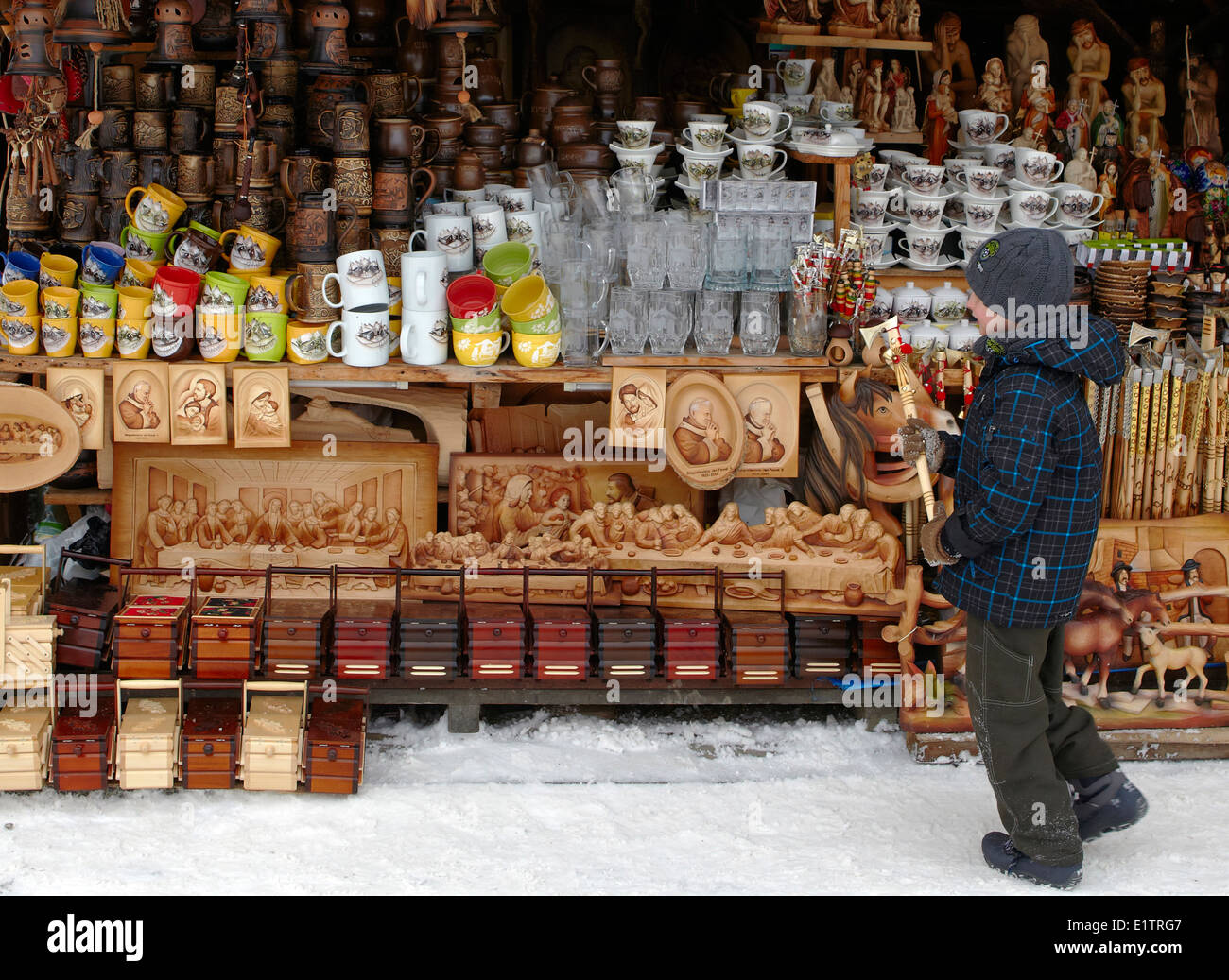 Poland souvenir shops hi-res stock photography and images - Alamy