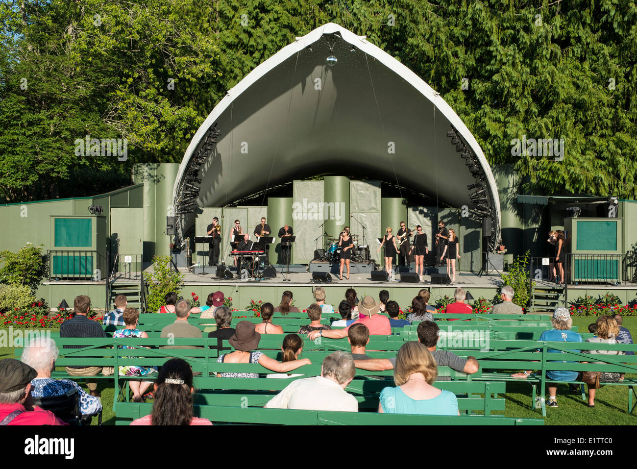 Bandshell hi-res stock photography and images - Alamy