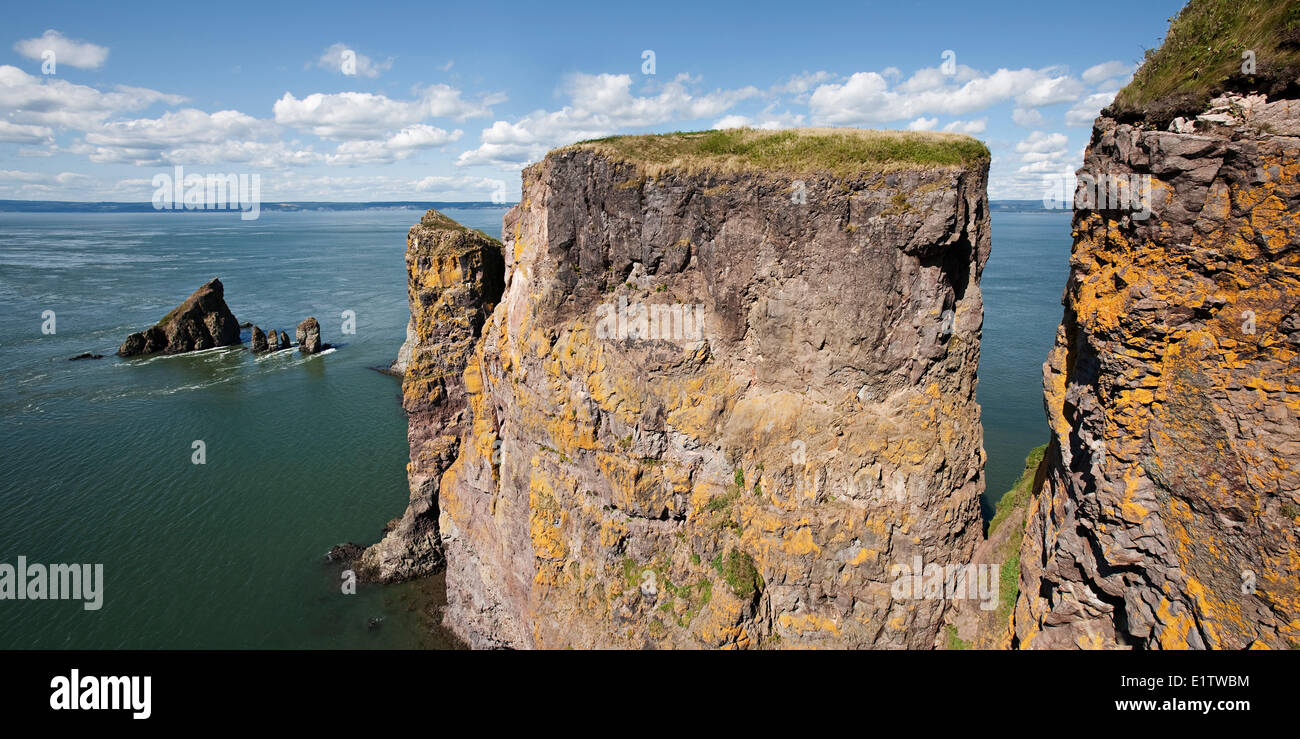 Cape split rock formation hi-res stock photography and images - Alamy