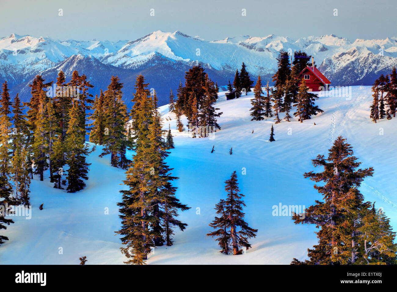 Dusk descends on Mt. Steele cabin in Tetrahedron Provincial Park ...