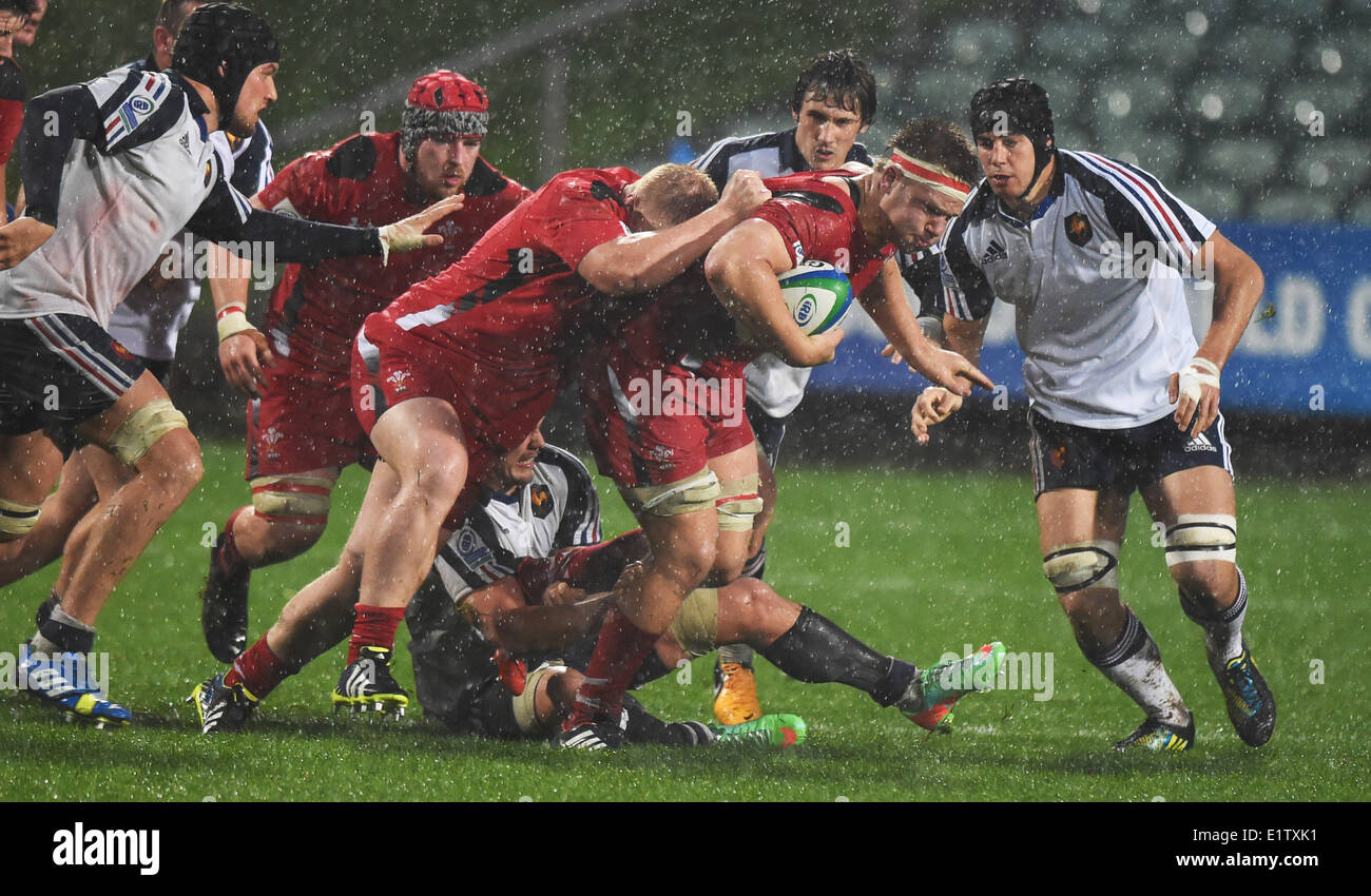 Driving forward rugby hi-res stock photography and images - Alamy