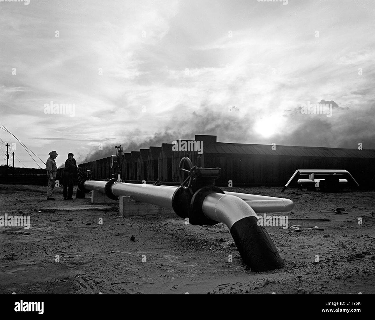 Chemical process plant Black and White Stock Photos & Images - Alamy