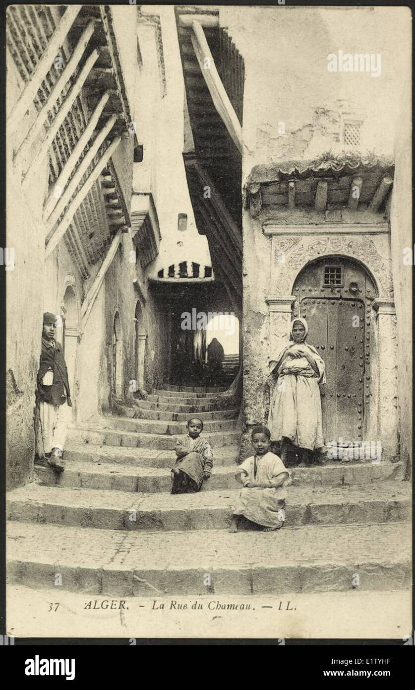 Algeria street life hi-res stock photography and images - Alamy