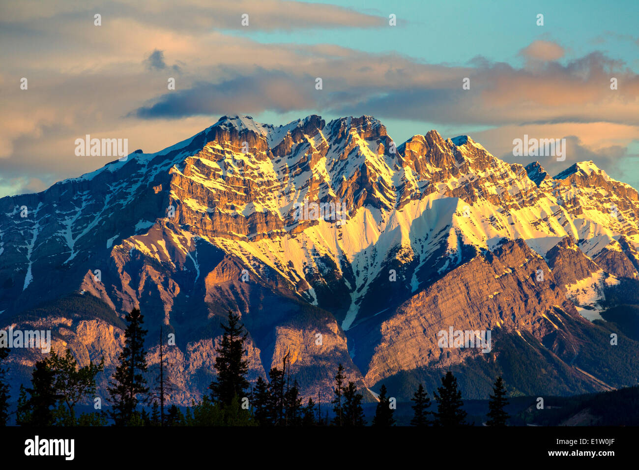 Cascade Mountain, Banff National Park, Alberta, Canada Stock Photo - Alamy