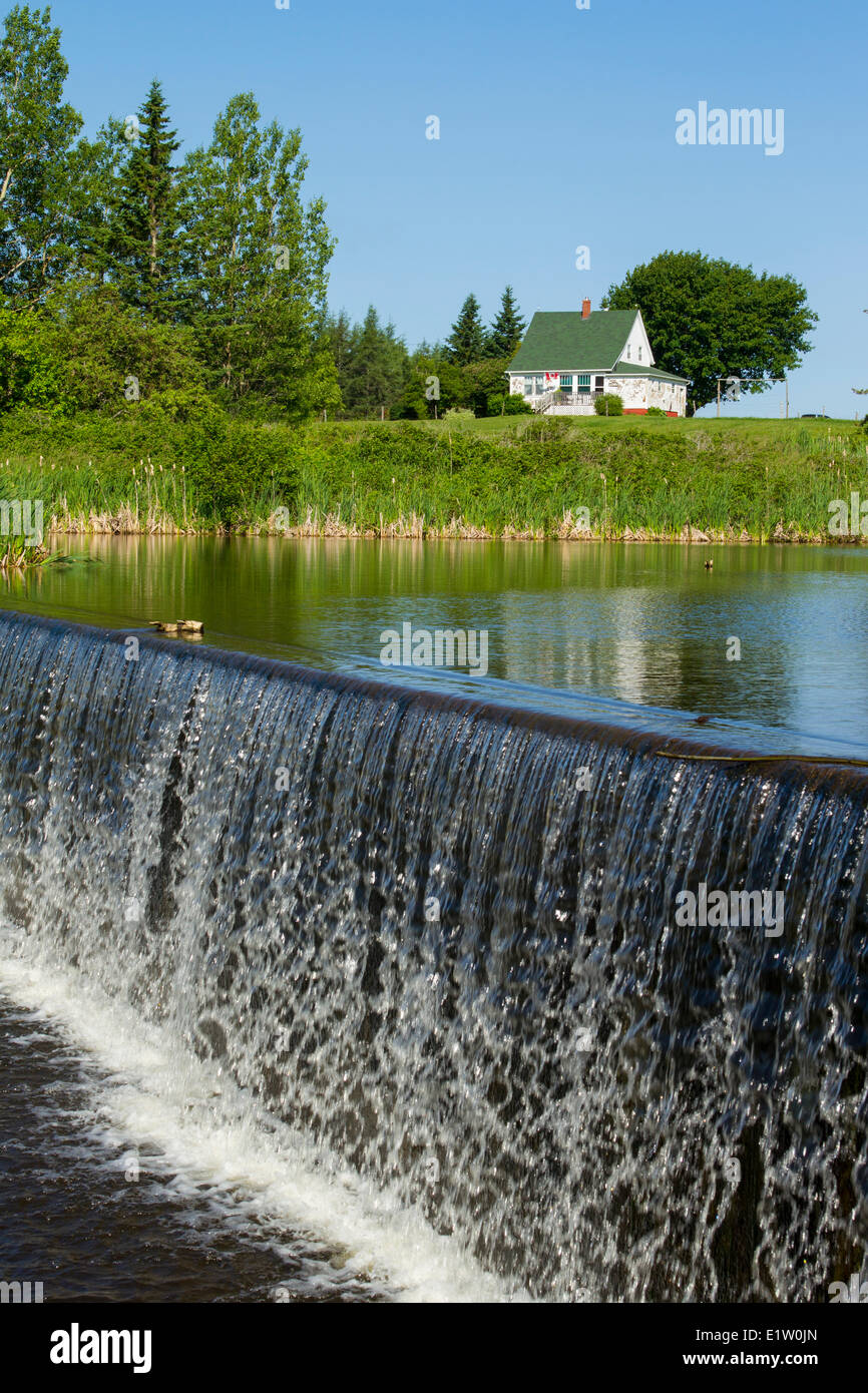 Waterfall island color hi-res stock photography and images - Alamy