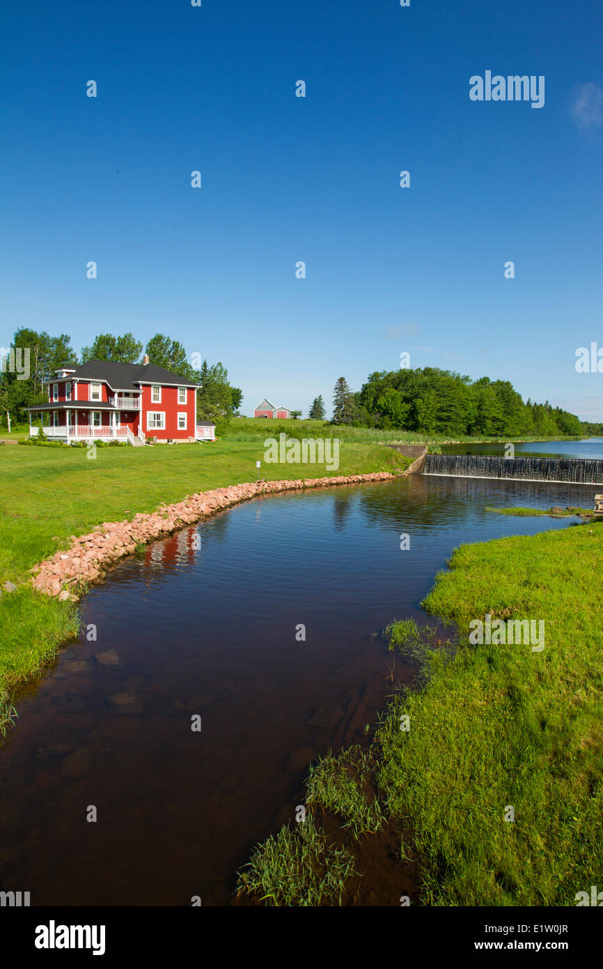 Waterfall island hi-res stock photography and images - Alamy