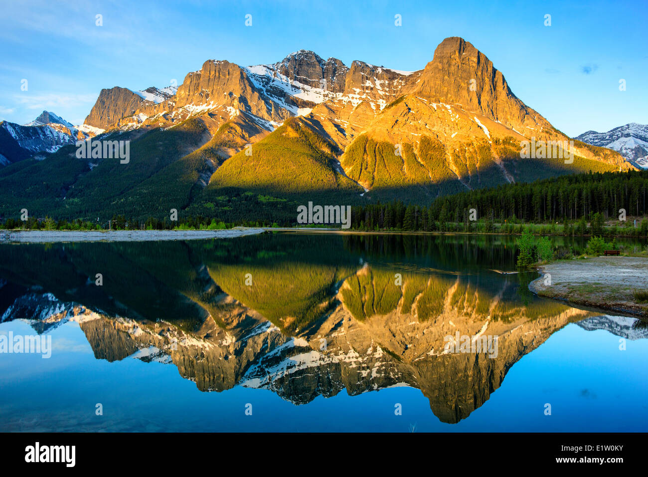 Ha ling mountain hi-res stock photography and images - Alamy