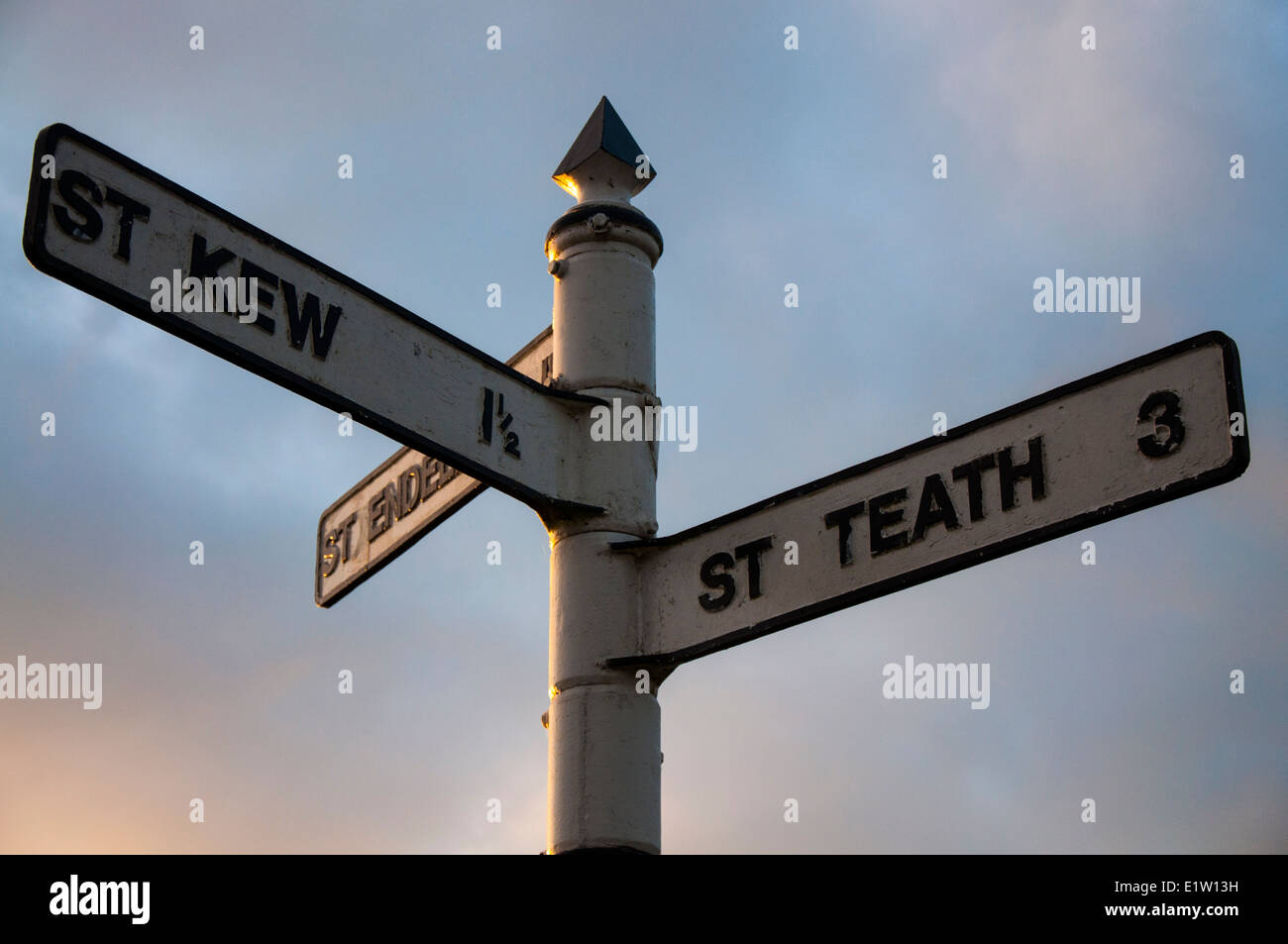 Road signpost in Cornwall England near Saint St Kew Stock Photo - Alamy