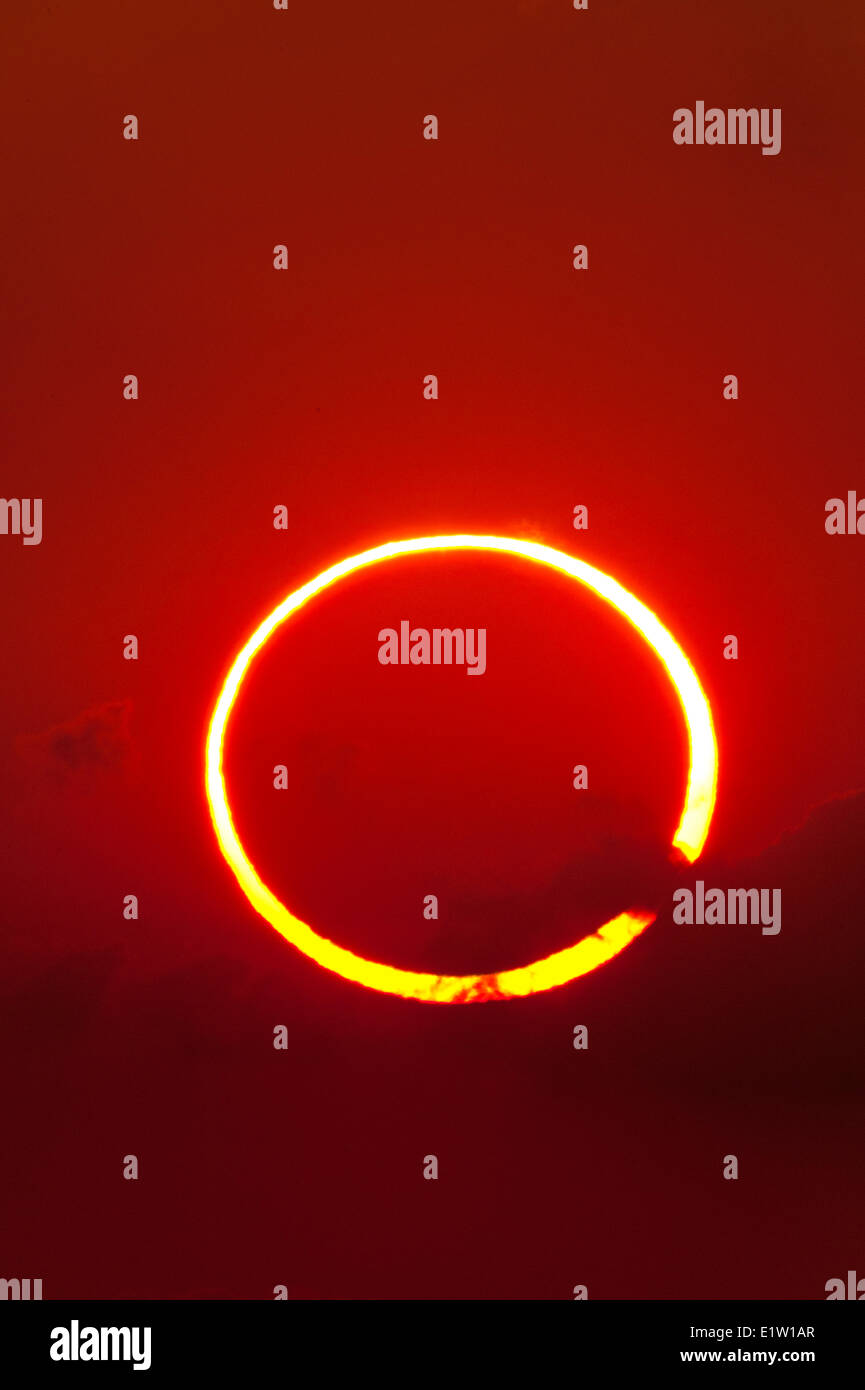Annular solar eclipse hi-res stock photography and images - Alamy