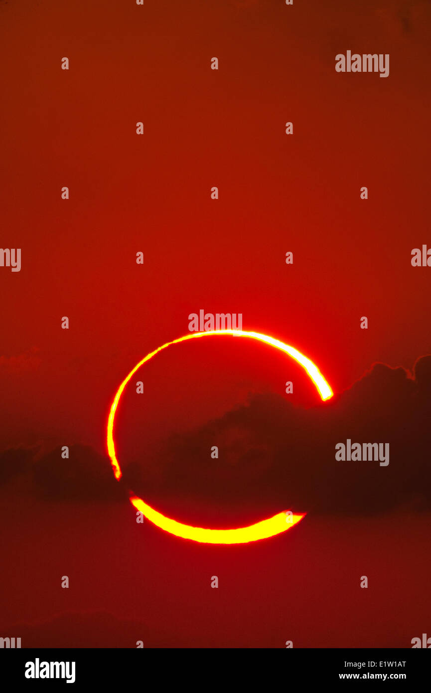 Annular solar eclipse hi-res stock photography and images - Alamy