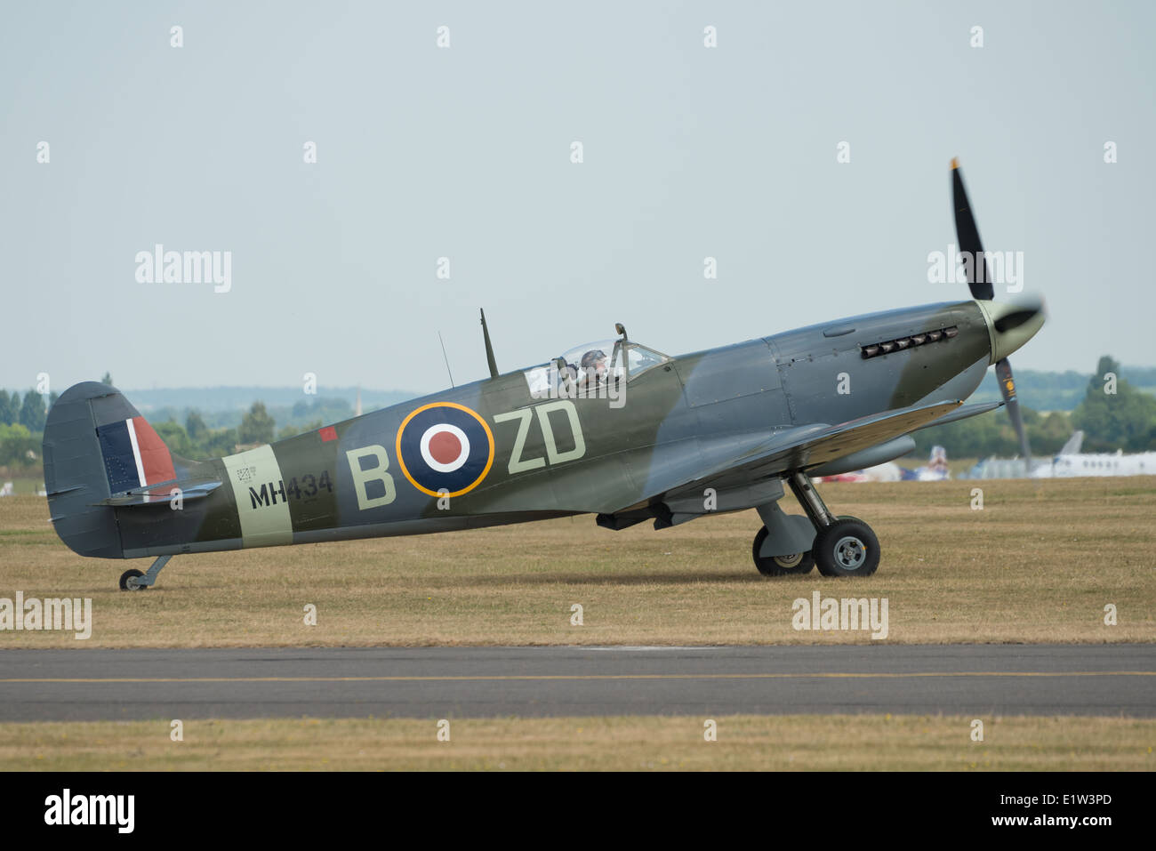 Vintage World War 2 Sptifire. British fighter plane Stock Photo - Alamy