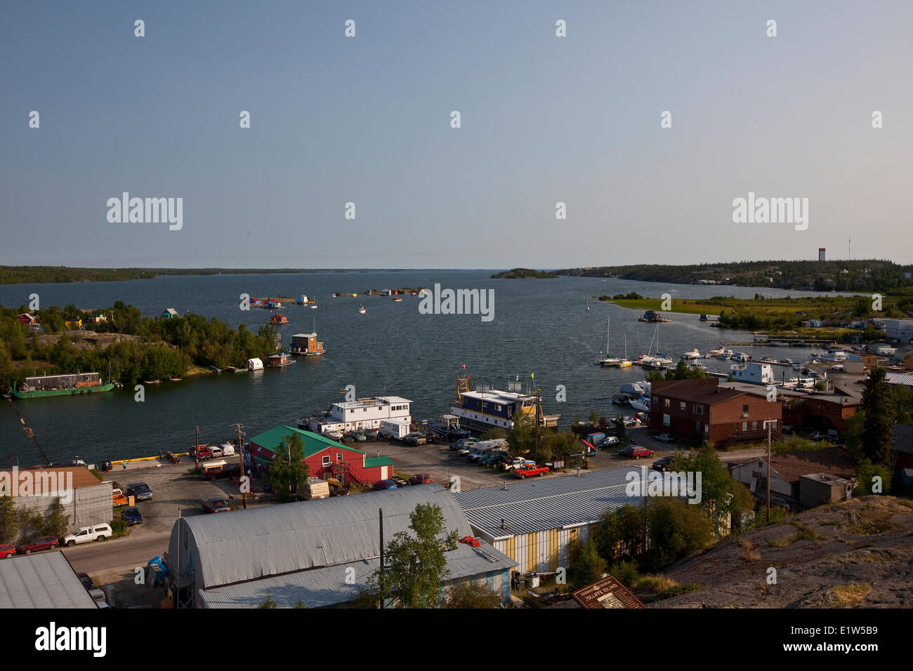 Waterfront landscapes hi-res stock photography and images - Alamy